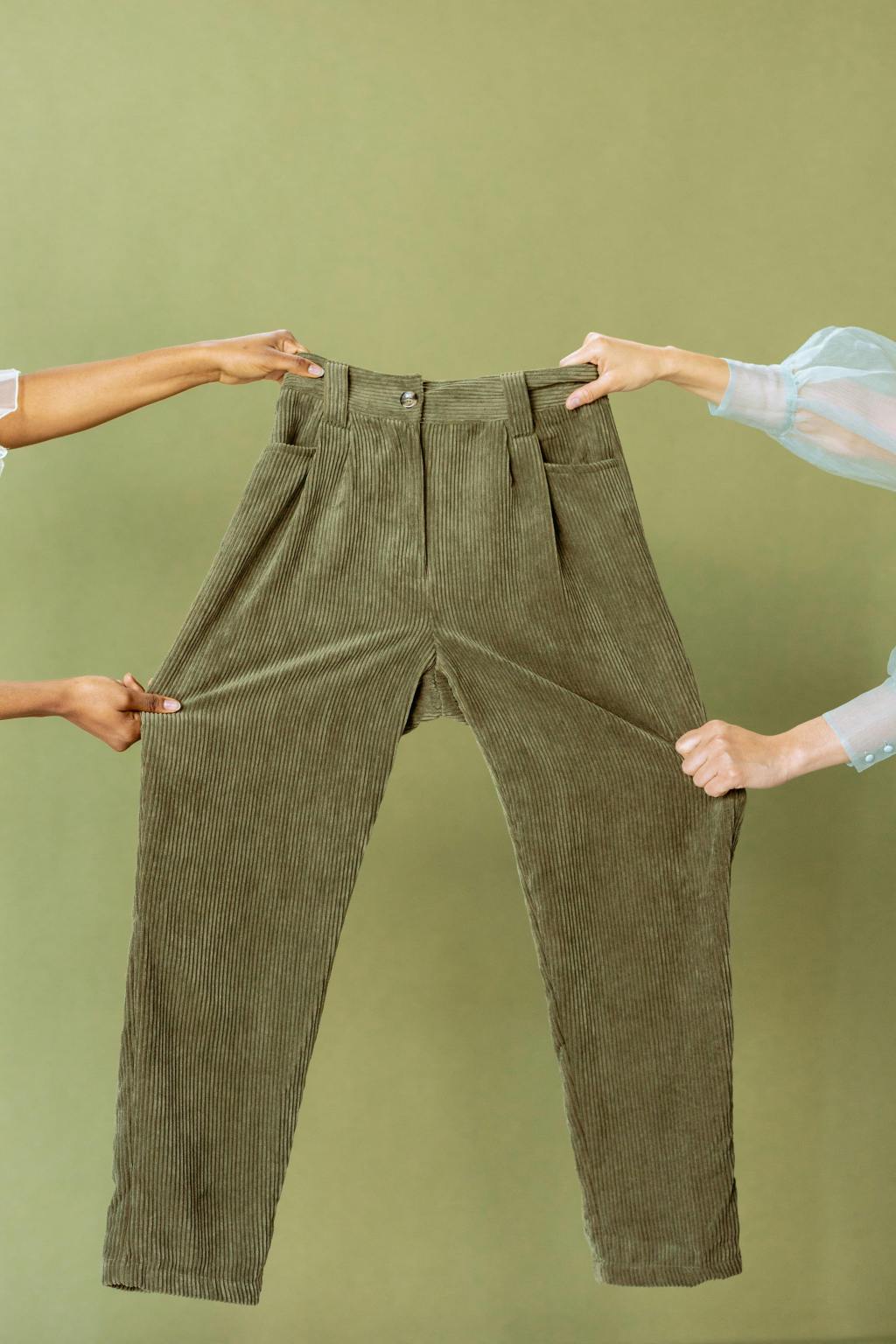 Fashion cycles: Understanding the 5 stages of a trend